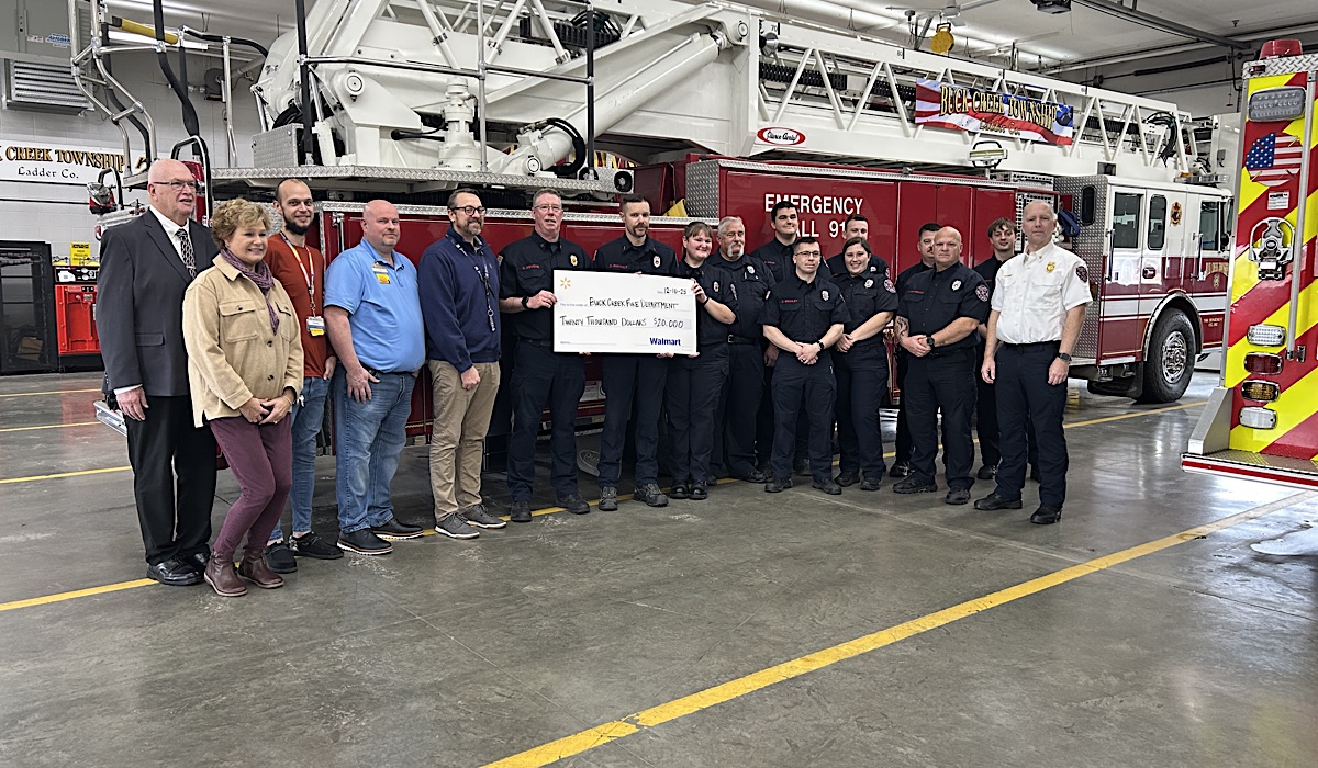 Walmart donates $20,000 to fire department